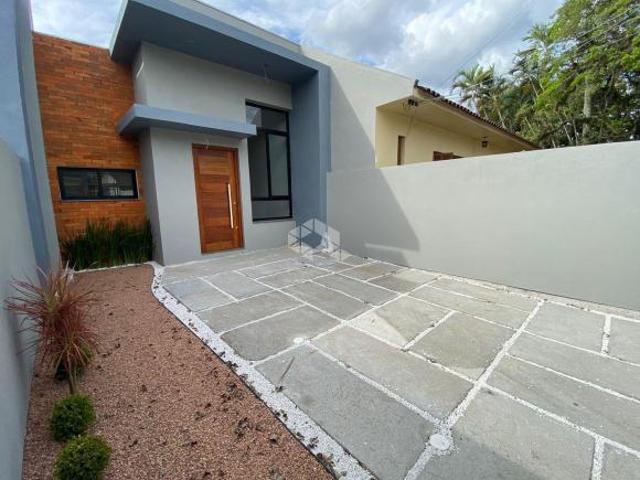 Casa Térrea com 3 dormitórios e 1 suíte Bairro Fátima