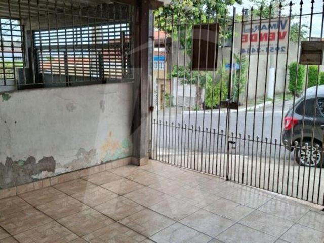 Casa térrea com 3 dormitórios e 1 vaga de garagem na Vila Medeiros!