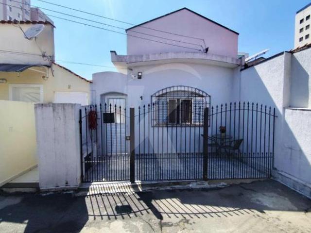 Casa térrea com 3 dormitórios e 2 vagas na Vila Guilherme
