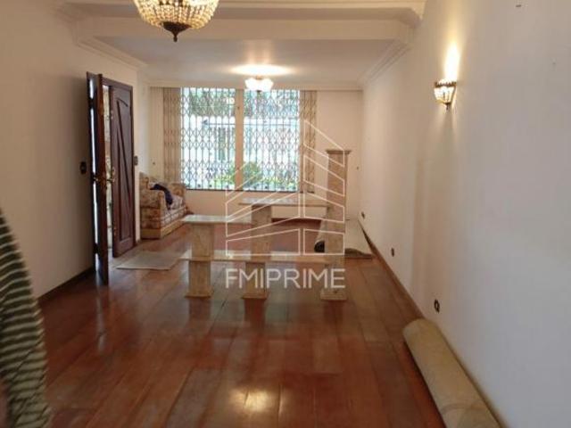 Casa térrea com 3 dormitórios e 4 vagas Vila Romana