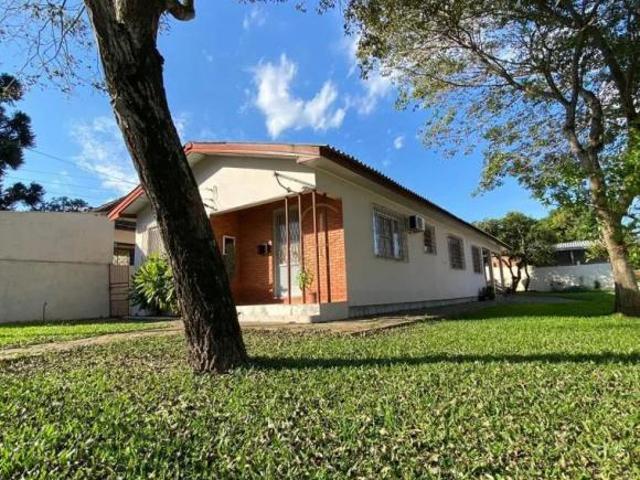 CASA TÉRREA COM 3 DORMITÓRIOS EM TERRENO COM 510M²
