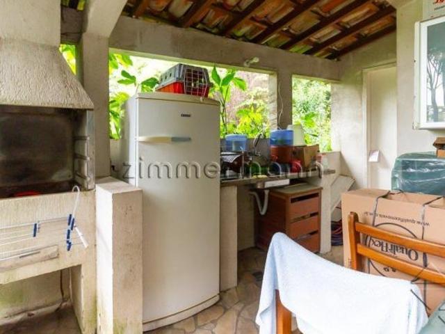 CASA TERREA COM 3 DORMITÓRIOS NA SUMARÉ