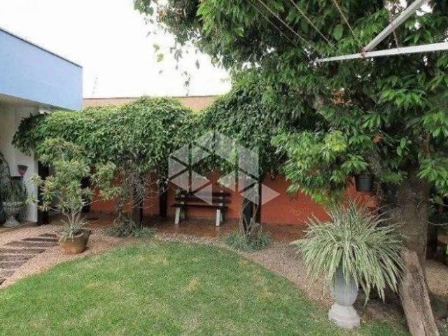 Casa térrea com 3 dormitórios no bairro Jardim Isabel em Porto Alegre