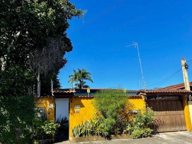 CASA TÉRREA COM 3 DORMITÓRIOS NO ITAGUÁ