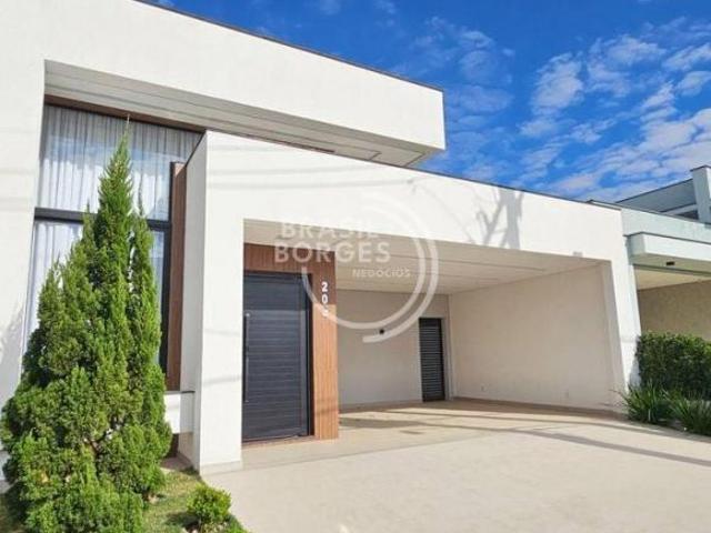 Casa Térrea com 3 dormitorios, Pé Direito Alto e Área Gourmet – Infraestrutura Completa