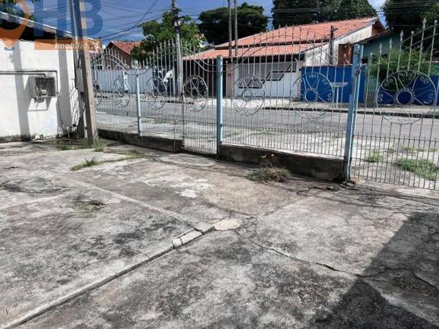 Casa Térrea com 3 Dormitórios sendo 1 Suíte + Edícula Jd Satélite