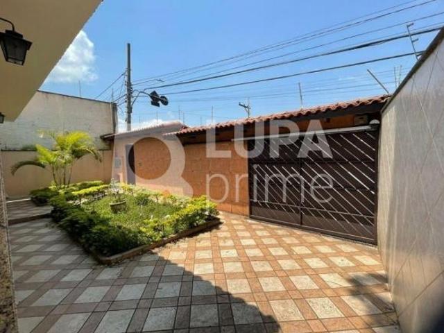 Casa Térrea com 3 dormitórios sendo suítes à venda no Tucuruvi