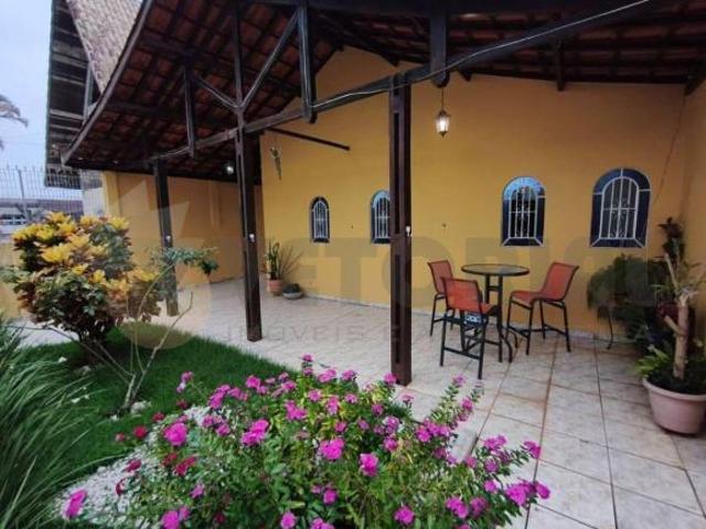 Casa terrea com 3 quartos na Praia das Palmeiras Caraguatatuba/SP