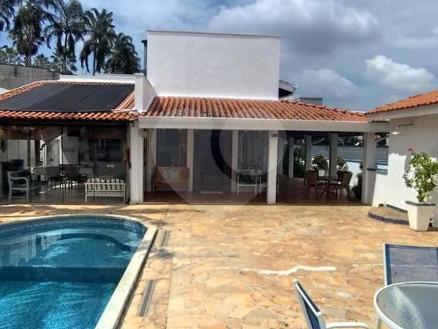 Casa térrea com 3 quartos à venda em Centro SP