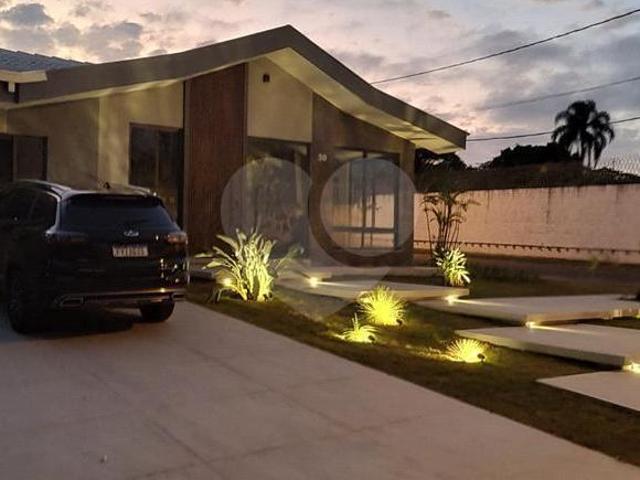 Casa térrea com 3 quartos à venda em Centro SP