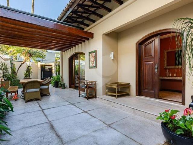 Casa térrea com 3 quartos à venda em Alto de pinheiros SP