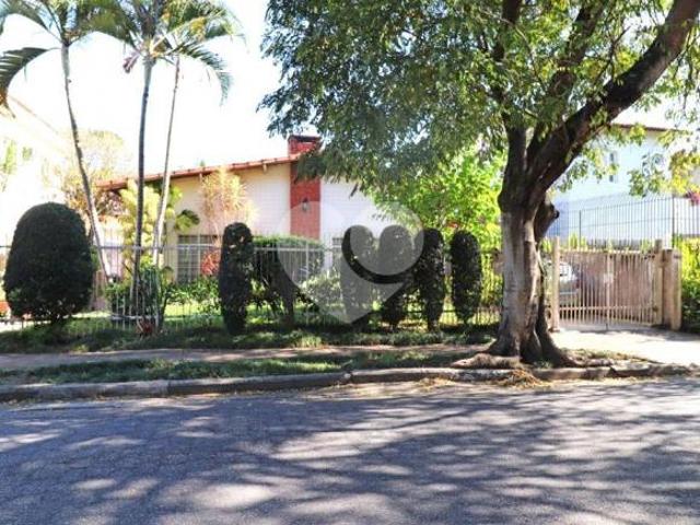 Casa térrea com 3 quartos à venda em Alto de pinheiros SP