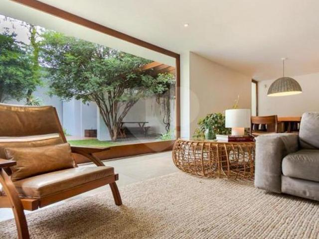 Casa térrea com 3 quartos à venda em Alto de pinheiros SP