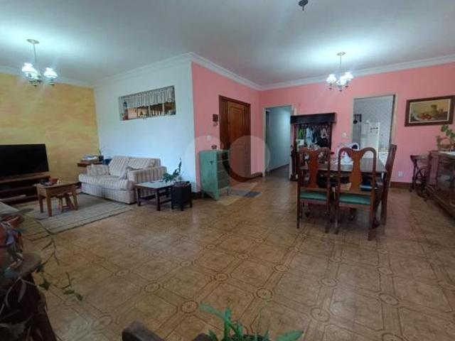 Casa térrea com 3 quartos à venda em Interlagos SP