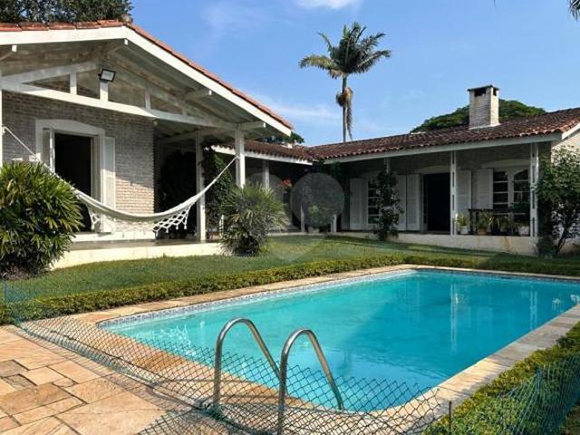 Casa térrea com 3 quartos à venda em Interlagos SP