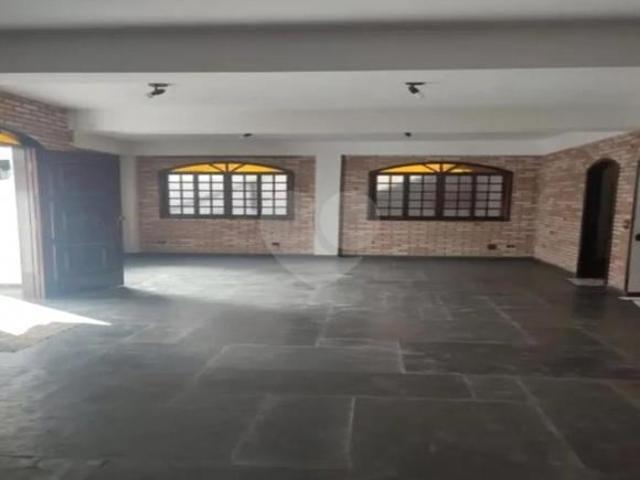 Casa térrea com 3 quartos à venda em Interlagos SP