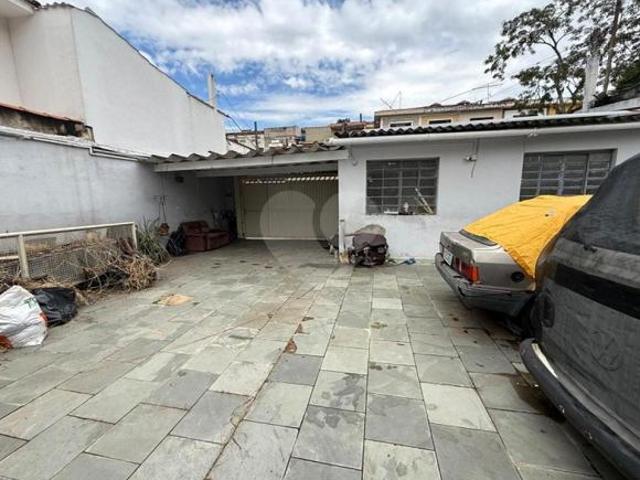 Casa térrea com 3 quartos à venda em Interlagos SP