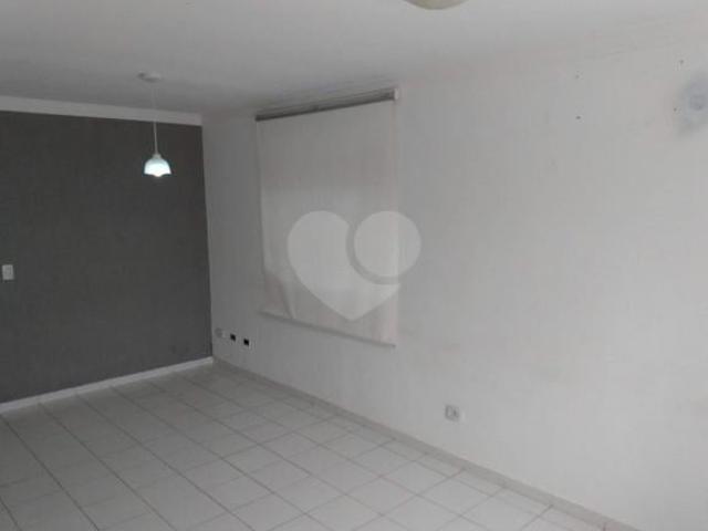 Casa térrea com 3 quartos à venda em Jardim guarapiranga SP