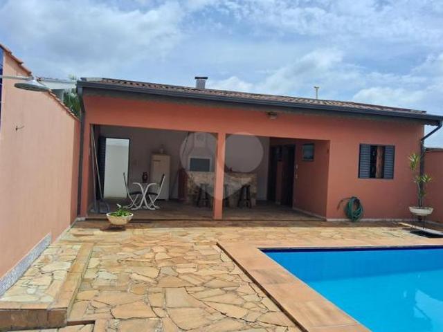Casa térrea com 3 quartos à venda em Jardim proença SP