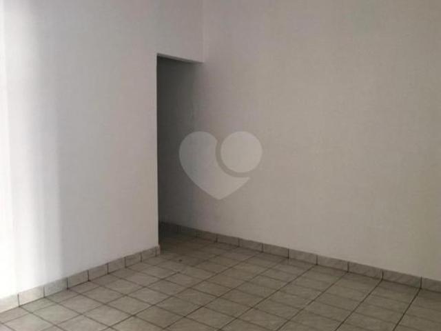 Casa térrea com 3 quartos à venda em Jardim s kemel SP