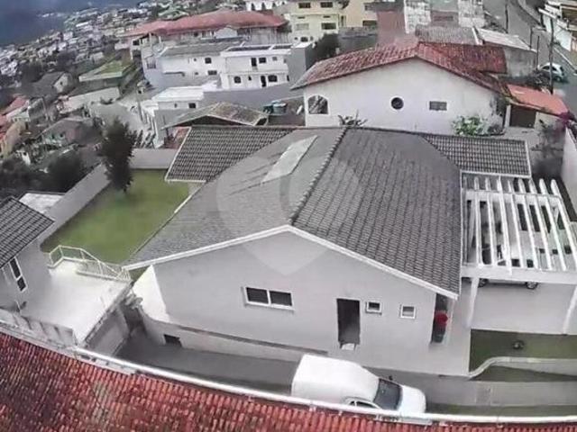 Casa térrea com 3 quartos à venda em Lavapés SP