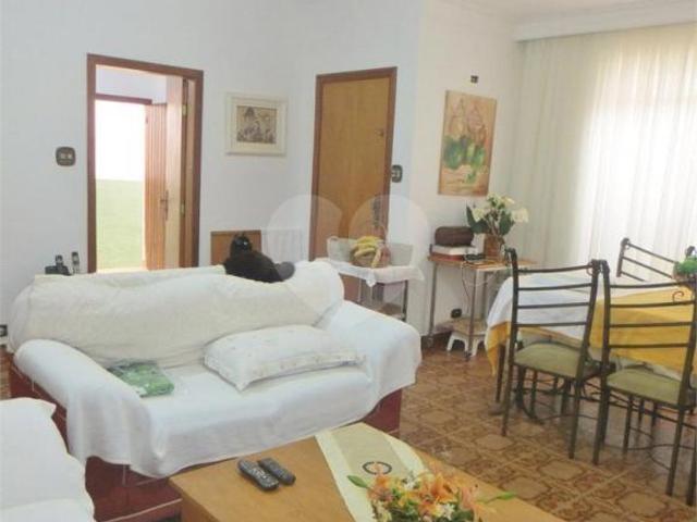 Casa térrea com 3 quartos à venda em Saúde SP
