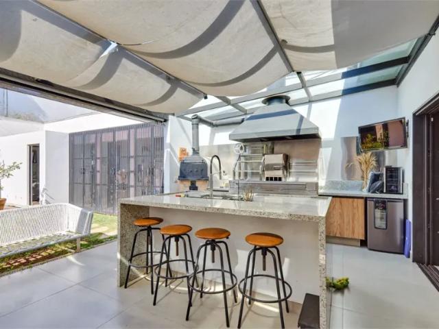 Casa Térrea à venda com 3 suítes em Santo Amaro, São Paulo SP