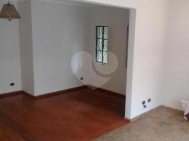 Casa térrea com 3 quartos à venda em Parada inglesa SP