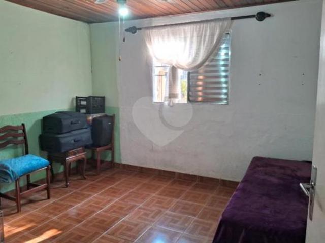 Casa térrea com 3 quartos à venda em Parque Peruche SP