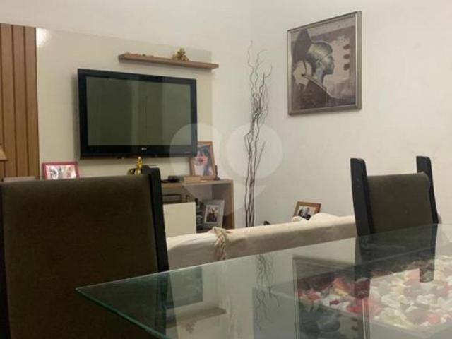 Casa térrea com 3 quartos à venda em Quarta parada SP