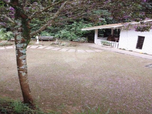 Casa térrea com 3 quartos à venda em Roseira SP