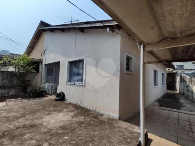 Casa térrea com 3 quartos à venda em Tremembé SP