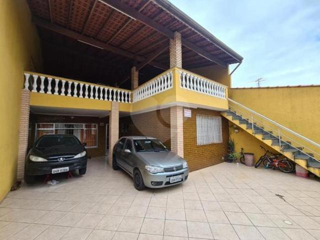 Casa térrea com 3 quartos à venda em Três montanhas SP