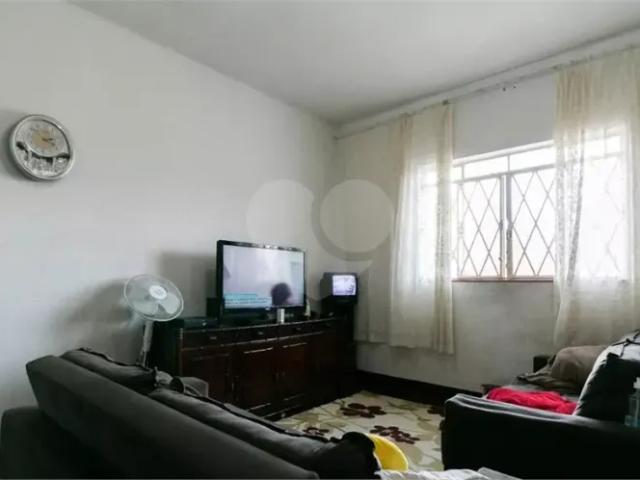 Casa térrea com 3 quartos à venda em Vila Carrão SP