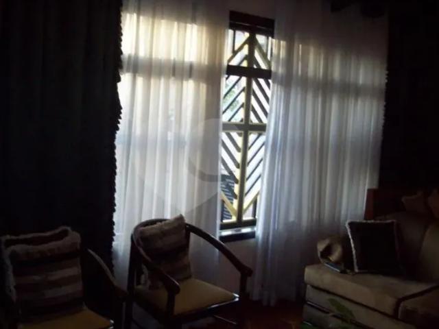 Casa térrea com 3 quartos à venda em Vila Constança SP