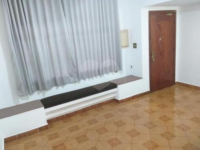 Casa térrea com 3 quartos à venda em Vila isolina mazzei SP