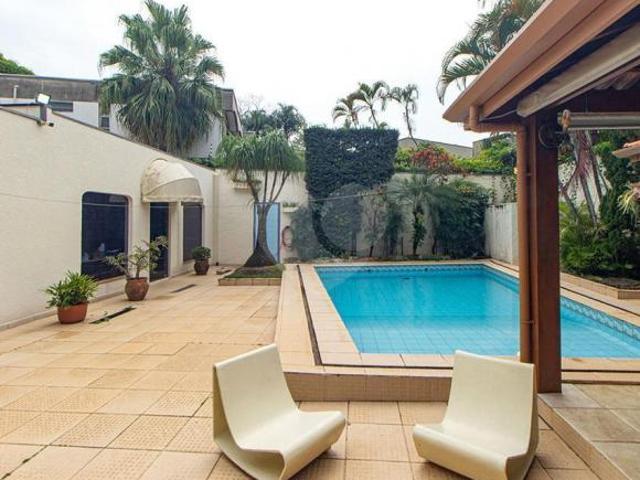 Casa térrea com 3 quartos à venda em Vila madalena SP