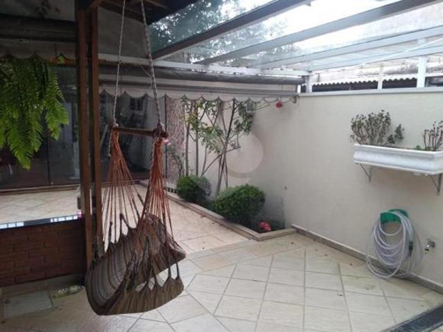 Casa térrea com 3 quartos à venda em Vila mazzei SP