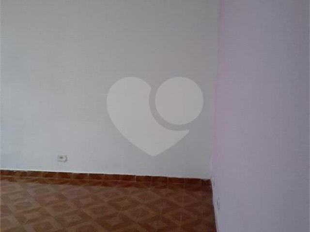 Casa térrea com 3 quartos à venda em Vila ré SP