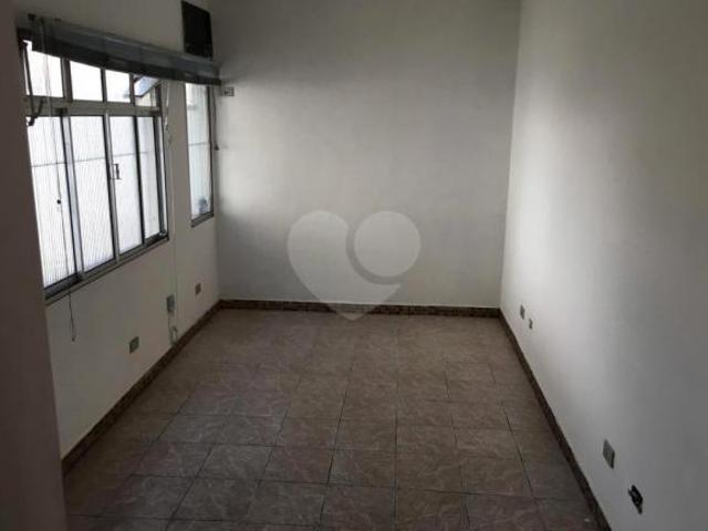 Casa térrea com 3 quartos à venda em Vila romero SP