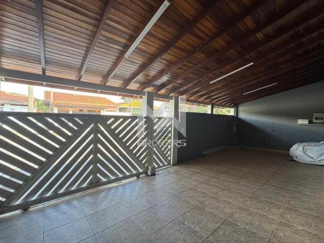 Casa térrea com 3 quartos a venda no bairro João XXIII na cidade de Vinhedo SP