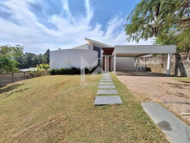 Casa térrea com 3 quartos a venda na cidade de Itupeva divisa com Vinhedo SP