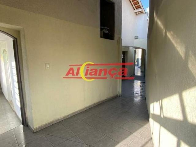 CASA TÉRREA COM 3 QUARTOS E 3 VAGAS Á VENDA, 195M² TREMEMBÉ SÃO PAULO/SP
