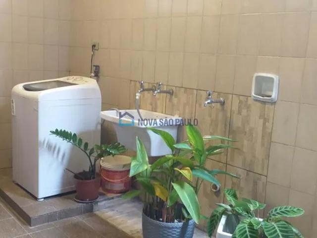 Casa térrea com 3 quartos e 2 vagas no Jardim da Saúde