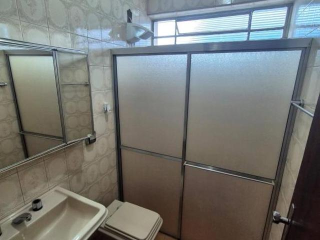 Casa térrea com 3 Quartos e 2 banheiros à Venda bairro Vianelo