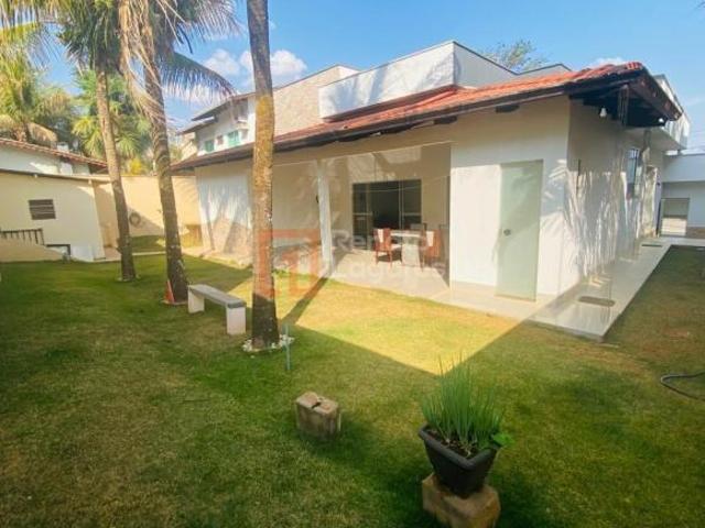 Casa térrea com 3 quartos e área gourmet no Condomínio do Lago