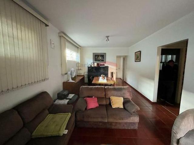 Casa térrea com 3 quartos, edícula e 8 vagas no Mandaqui