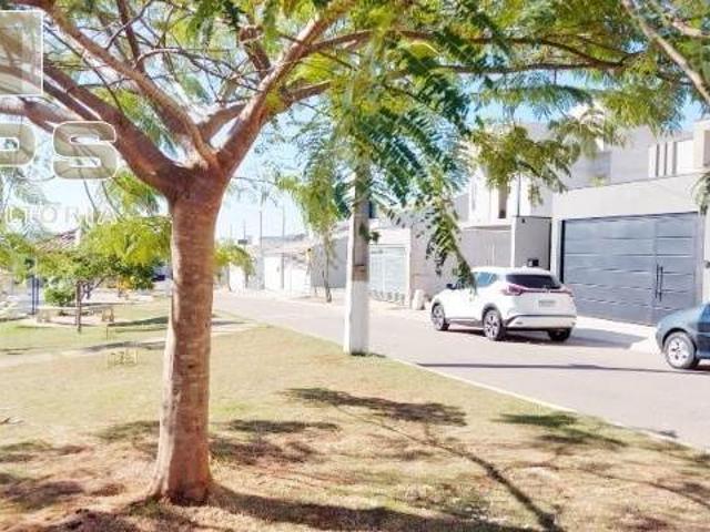 Casa térrea com 3 quartos em ótima localização em Bragança Paulista