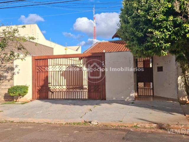 Casa Térrea com 3 Quartos para Alugar por R$ 4.700/mês