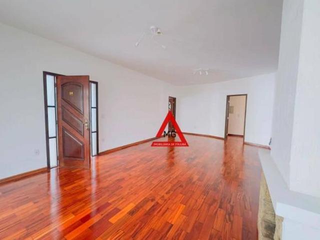 CASA TERREA COM 3 QUARTOS, SENDO UMA SUÍTE COM CLOSET E HIDROMASSAGEM NO BAIRRO NOSSA SENHORA DA AGO